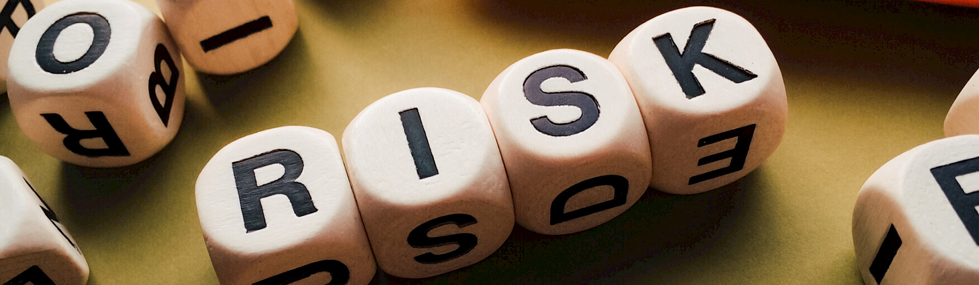 Risiken von LLMs: So können Unternehmen GenAI sicher einsetzen | jambit GmbH